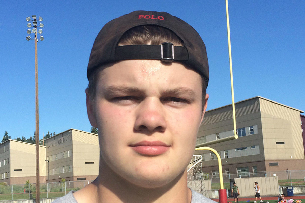 Baumann dominates in the trenches for the Newport Knights | Bellevue ...