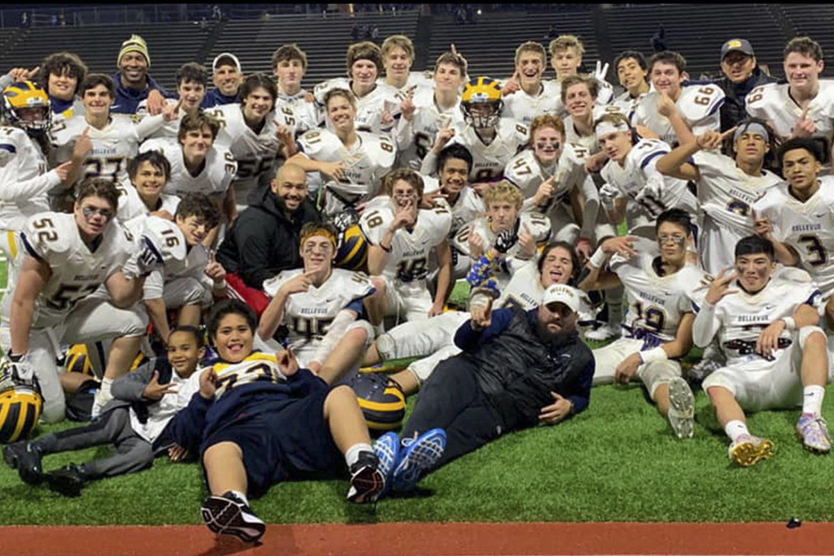 Bellevue freshman football C team wins KingCo title | Bellevue Reporter