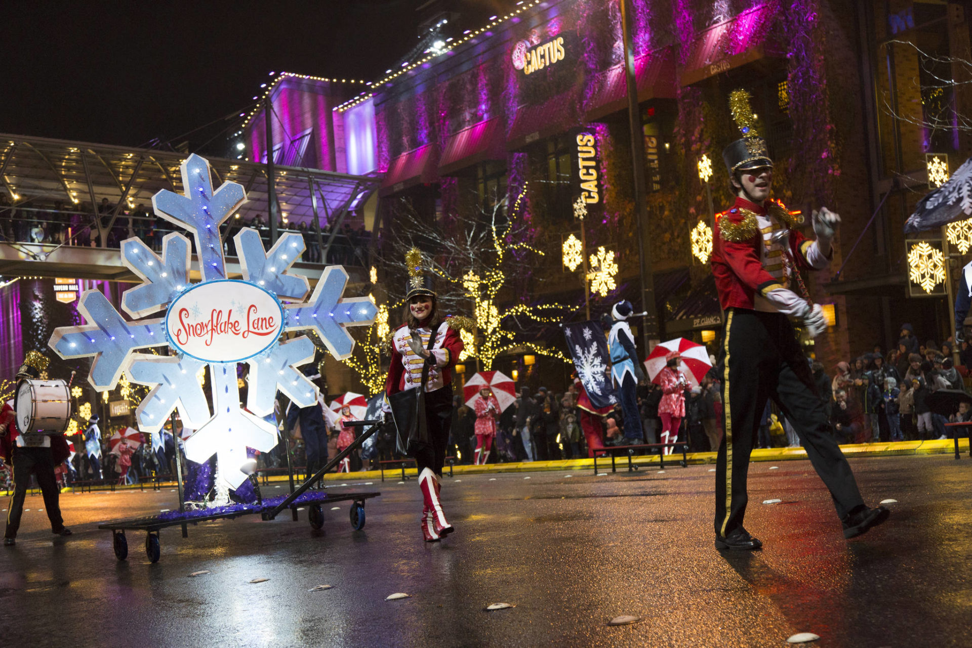 Snowflake Lane celebrates 15 years | Bellevue Reporter